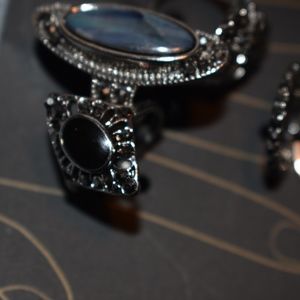 Forever 21 | Jewelry | 5 Forever 2 Silver And Black Ring Set | Poshmark